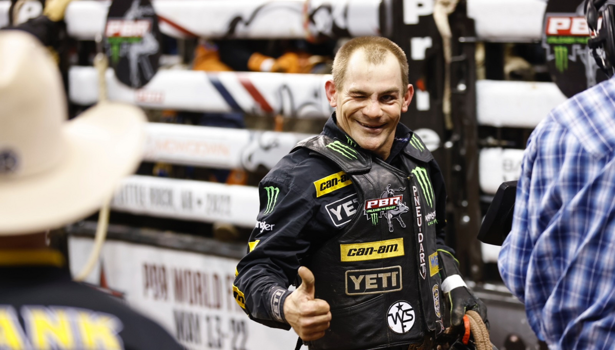 Chase Outlaw | Pro Bull Rider – TURTLEBOX